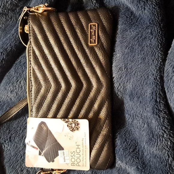 Itzy Ritzy | Bags | Itzy Ritzy Boss Pouch Wallet Belt Bag And Clutch ...